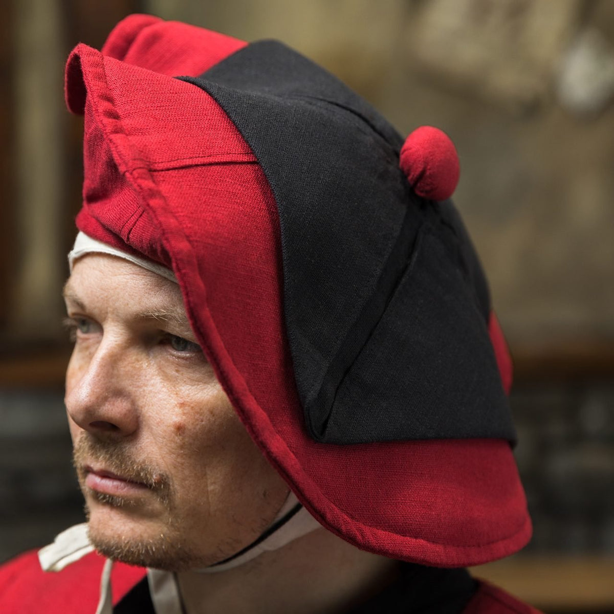 Warhammer Armoury Imperial Hat Type C Dark Red/Black – Medieval and More